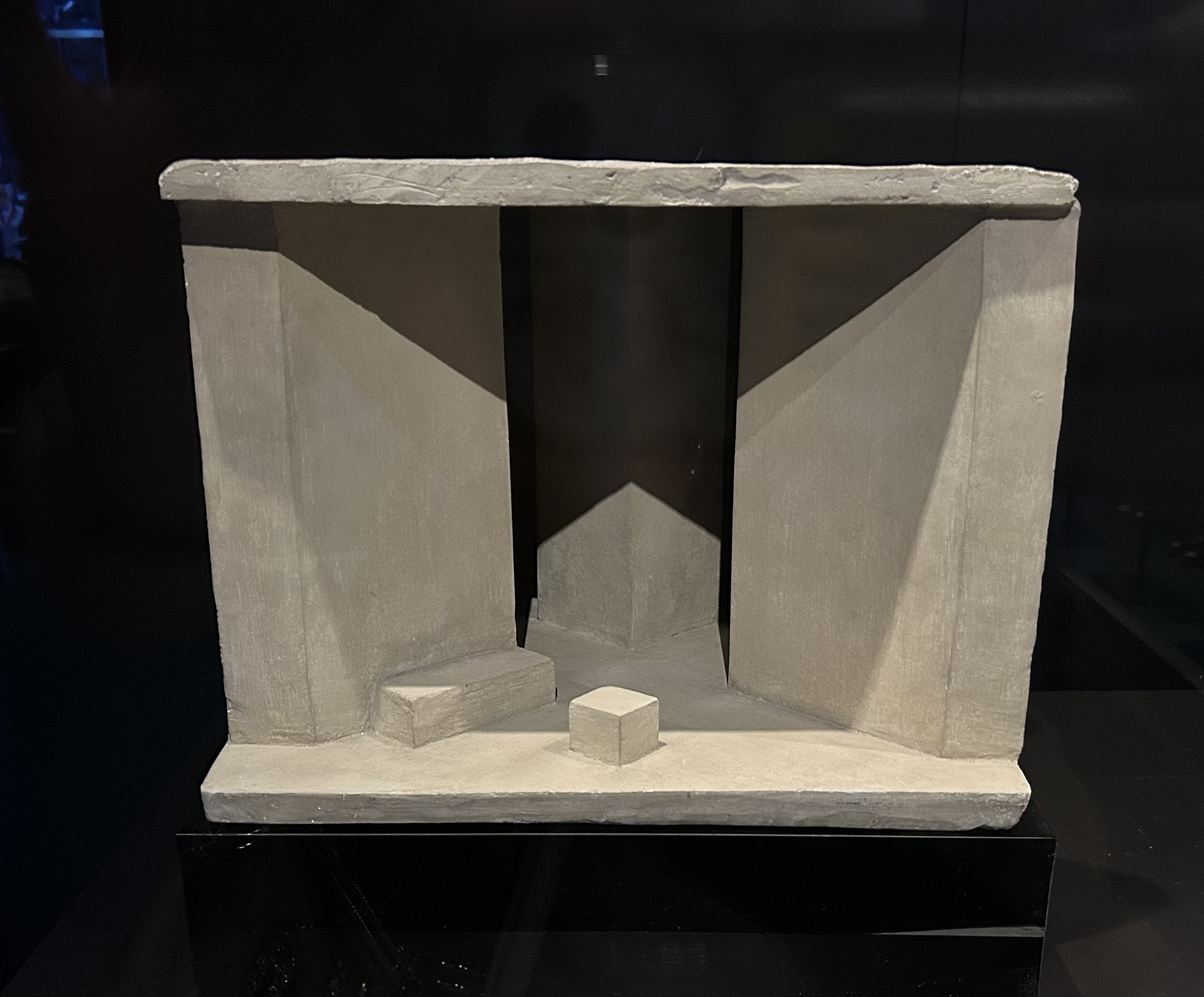 Hamlet Set at The V&A – Theatre in London U of A